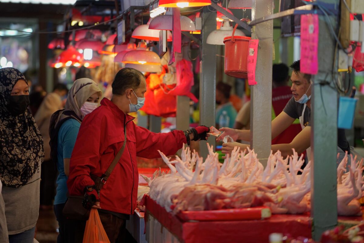 Orang miskin paling terkesan kenaikan harga makanan - Relevan