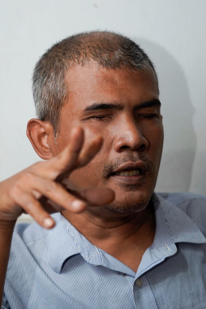 Isi hidup Rosli Ibrahim: membaca, bertanya dan bergelisah - Relevan