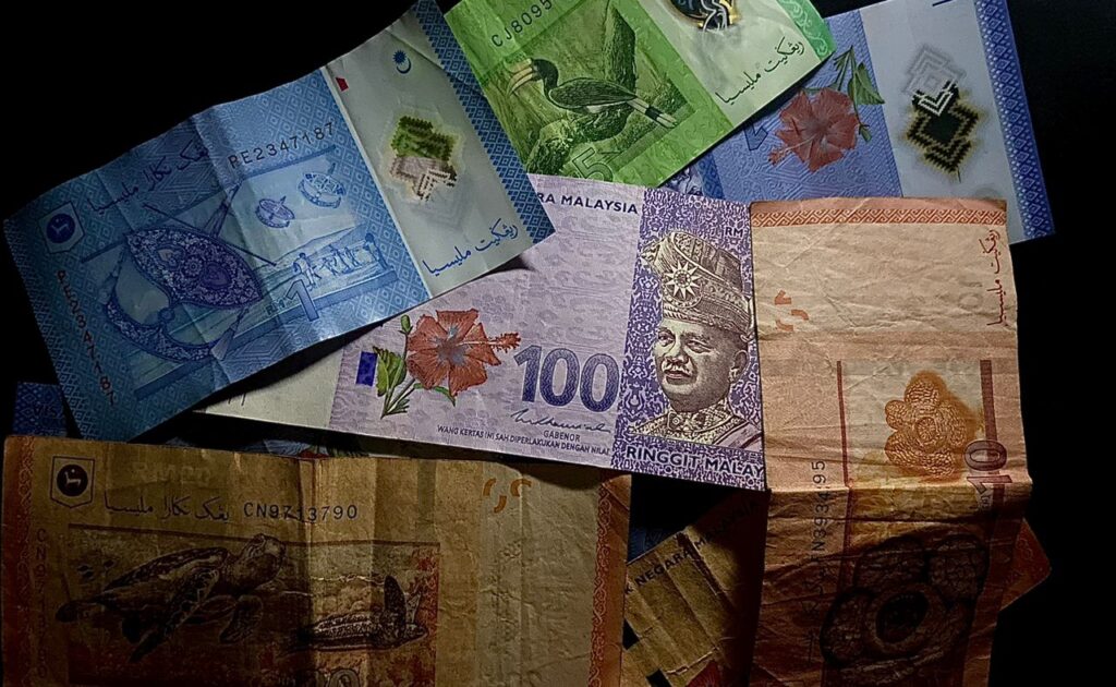 Apa boleh dibuat dengan lebihan RM100 setiap bulan? - Relevan