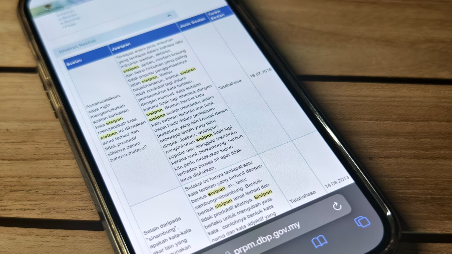 Imbuhan misteri bernama sisipan: fungsi dan maknanya - Relevan
